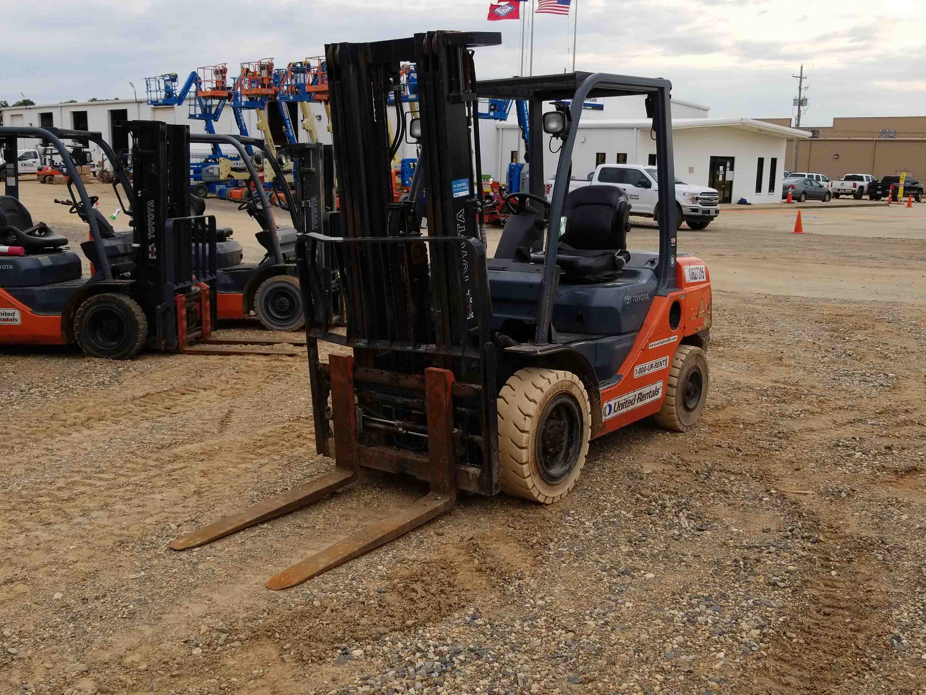 Used 2017 Toyota 8FDU30 Warehouse Forklift For Sale in Nederland, TX ...