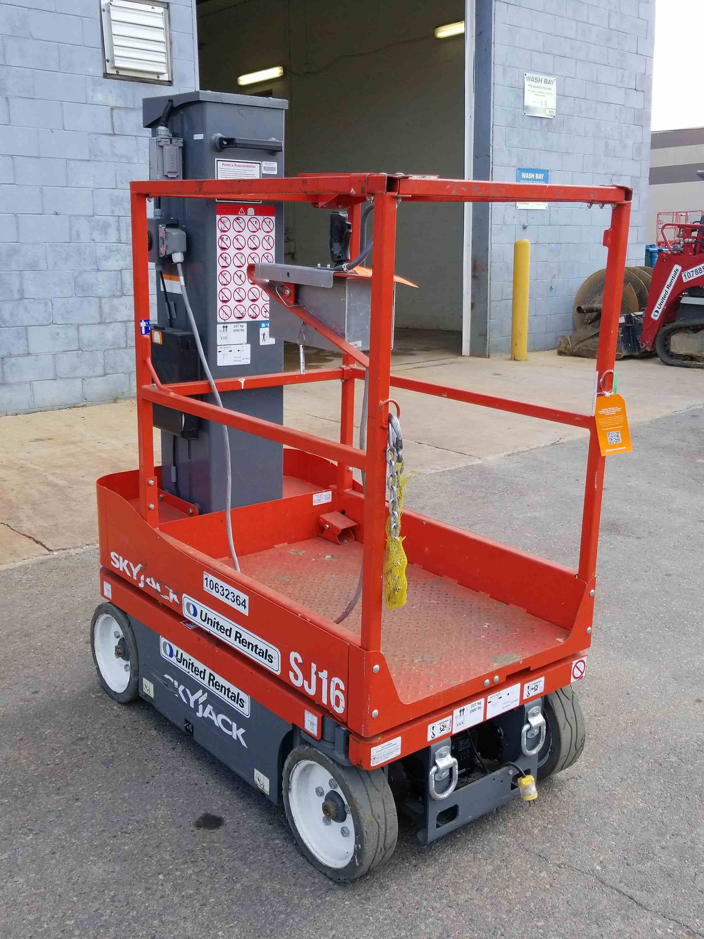 Used 2017 Skyjack SJ16 Self-Propelled One-Person Lift For Sale in ...