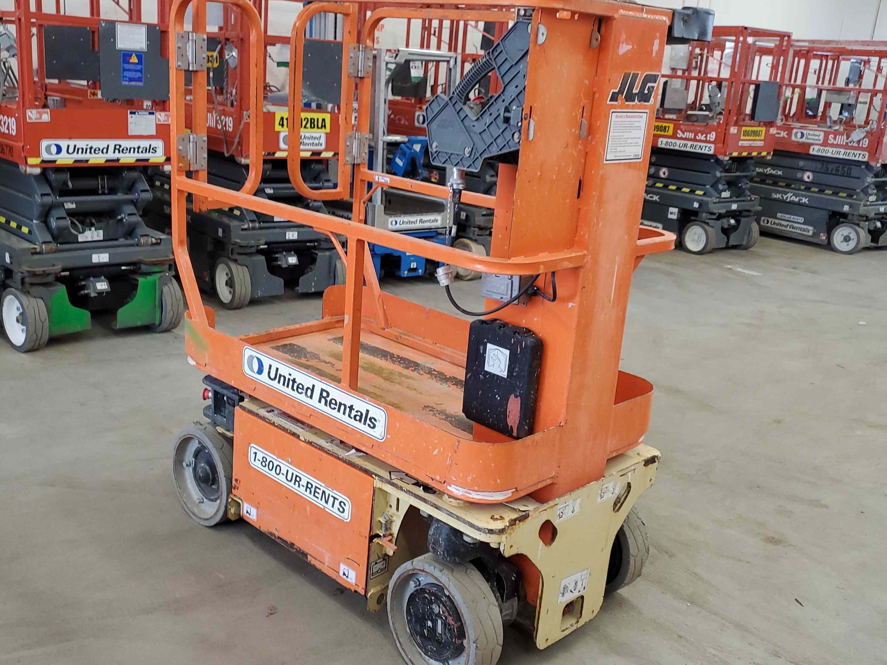 Used 2014 JLG 1230ES Self-Propelled One-Person Lift For Sale in Boston ...