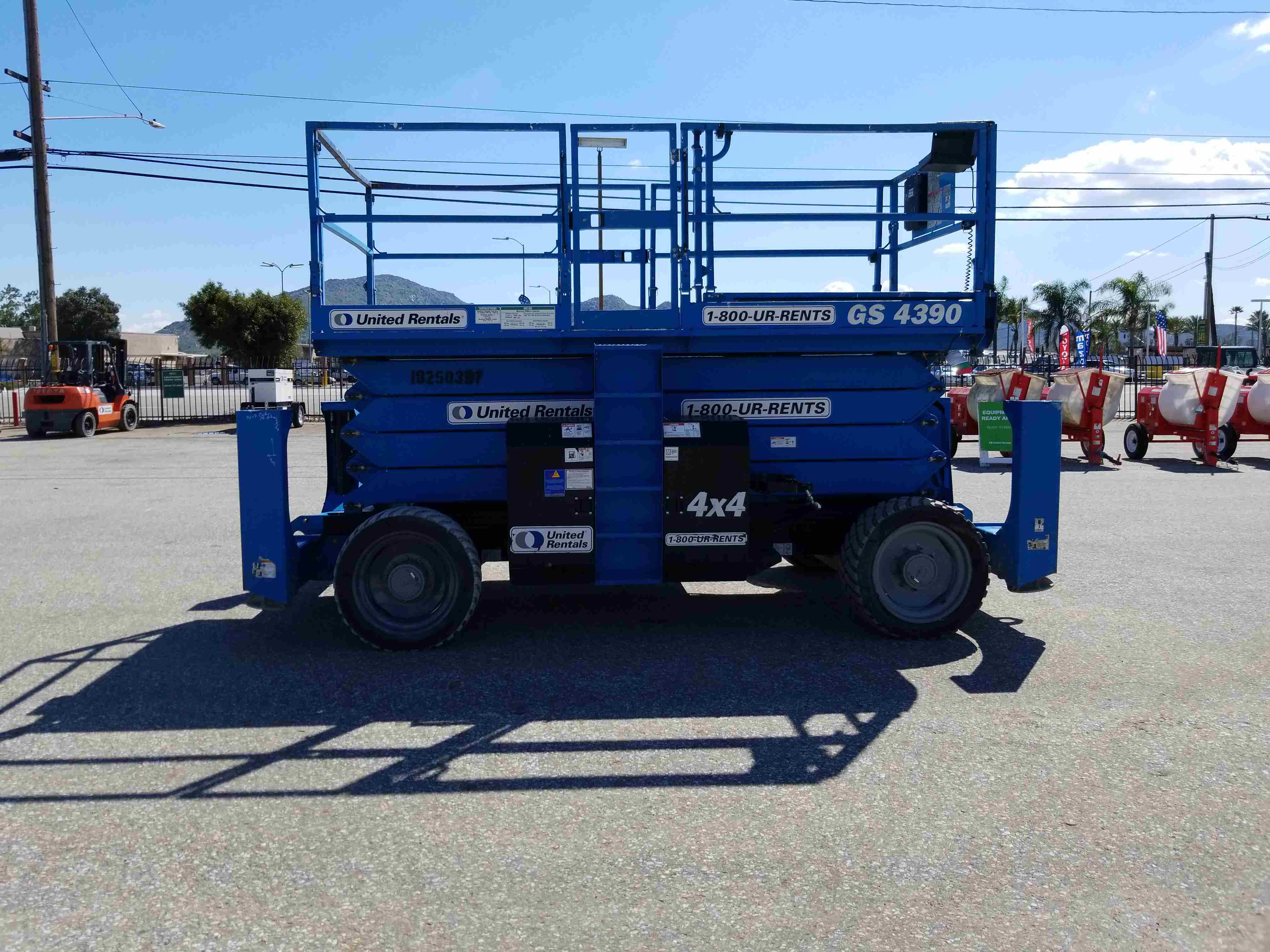 Used 2014 Genie GS-4390 RT Rough Terrain Scissor Lift For Sale in ...