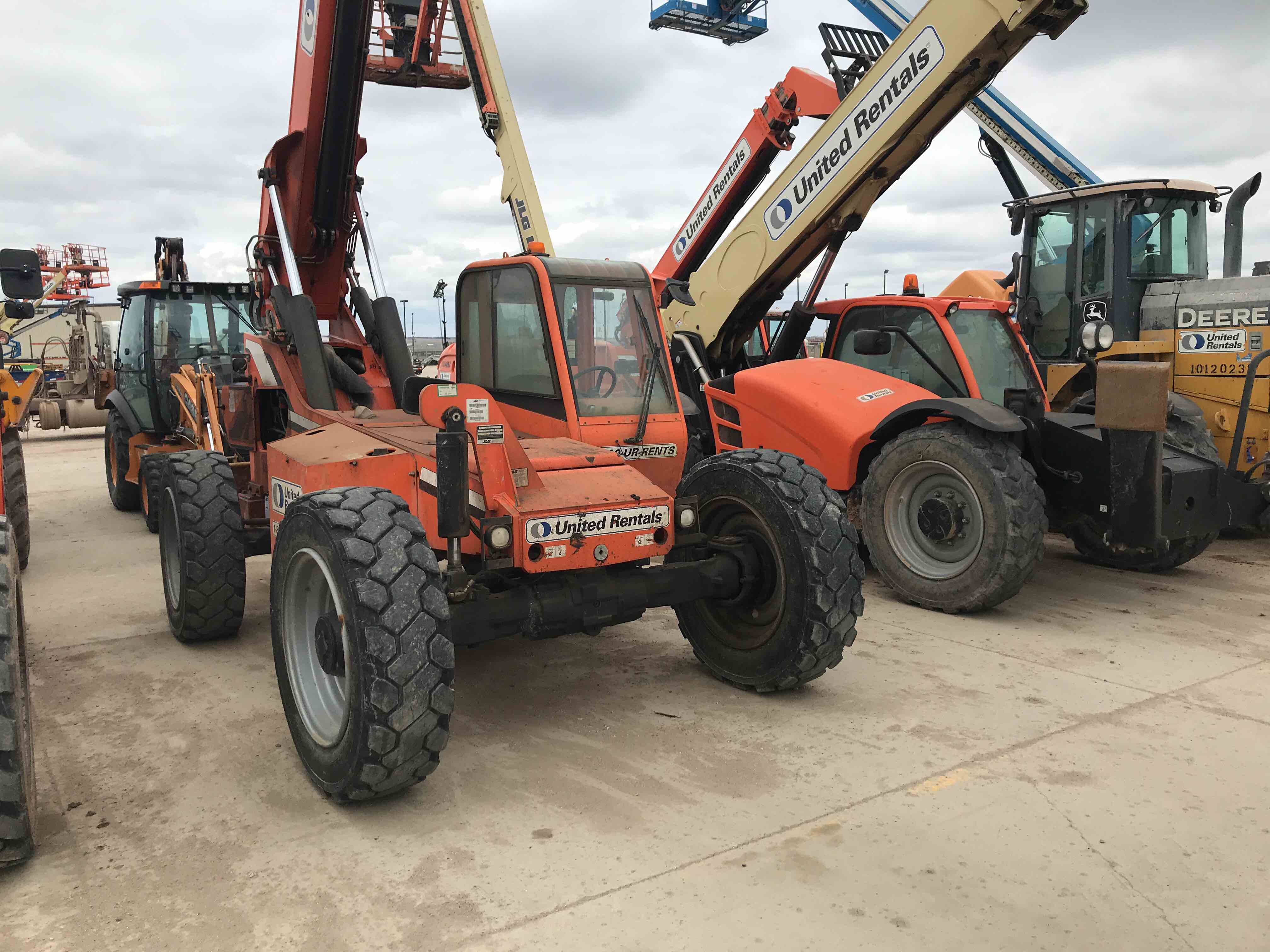 Used 2015 SKYTRAK 8042 Forklift For Sale in Williston, ND | United Rentals