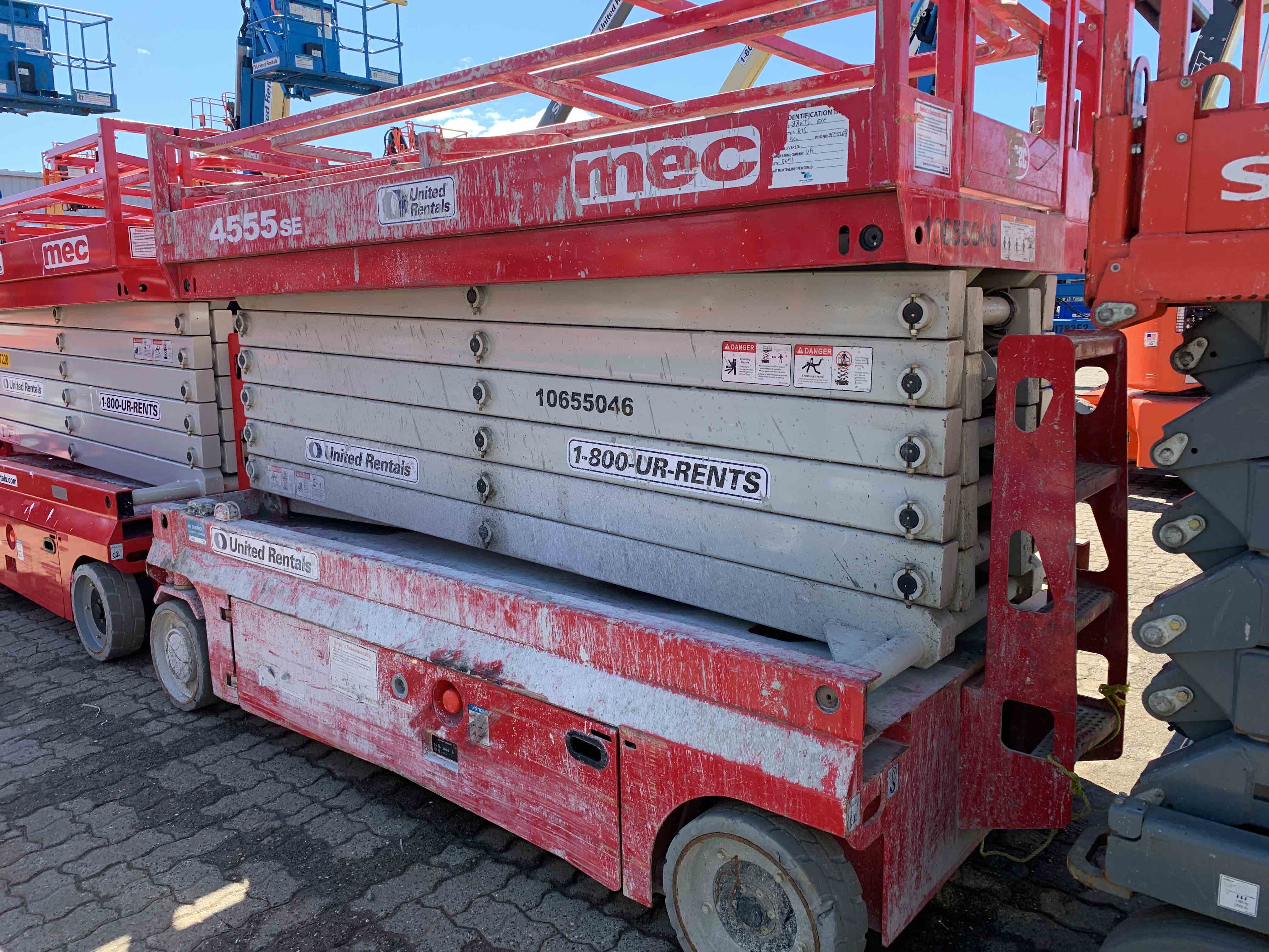Used 2017 MEC 4555SE Scissor Lift For Sale in Ludlow, MA | United Rentals