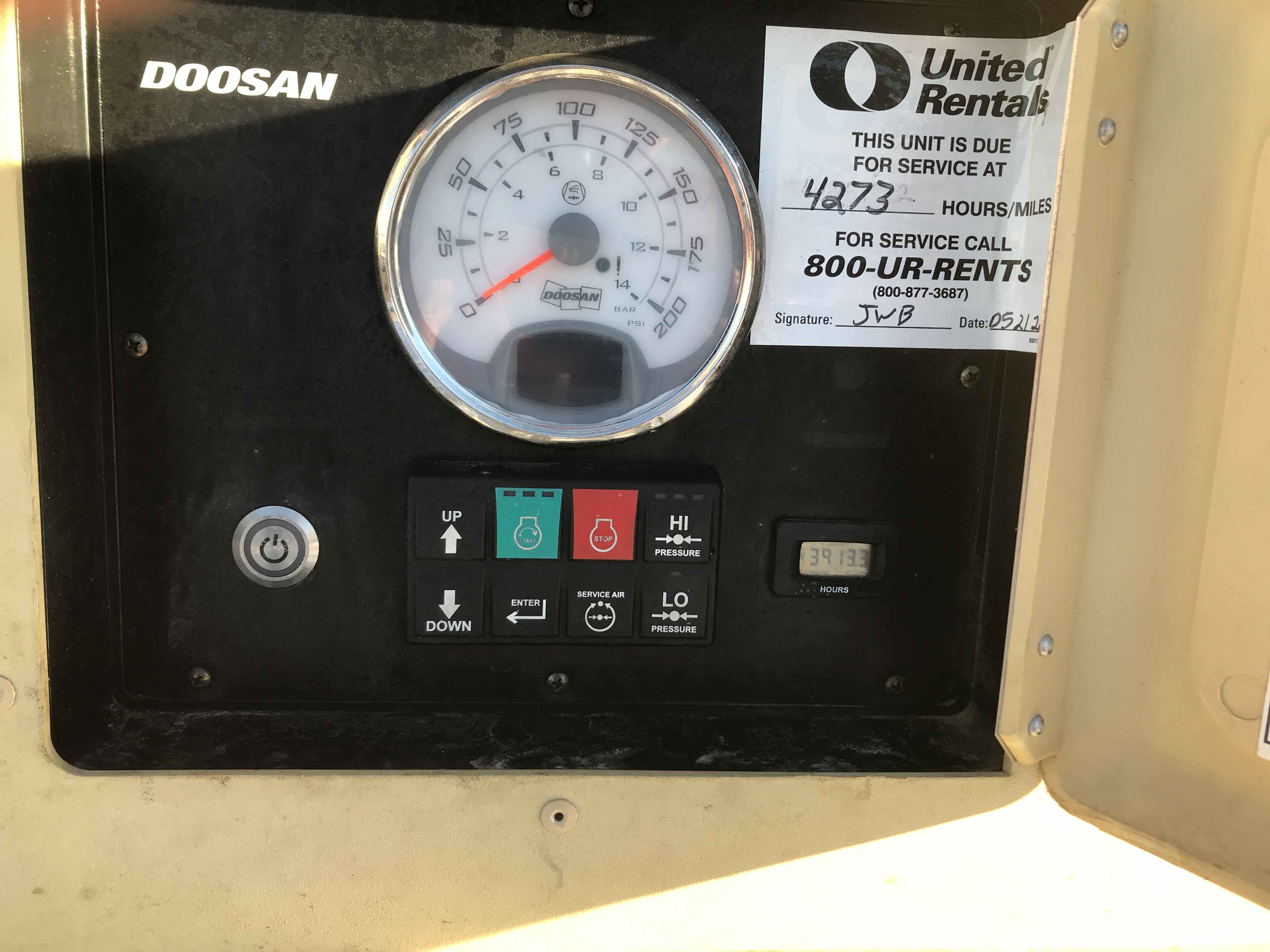 Used 2019 Doosan P250/HP210 Air Compressor For Sale in Calgary, AB ...