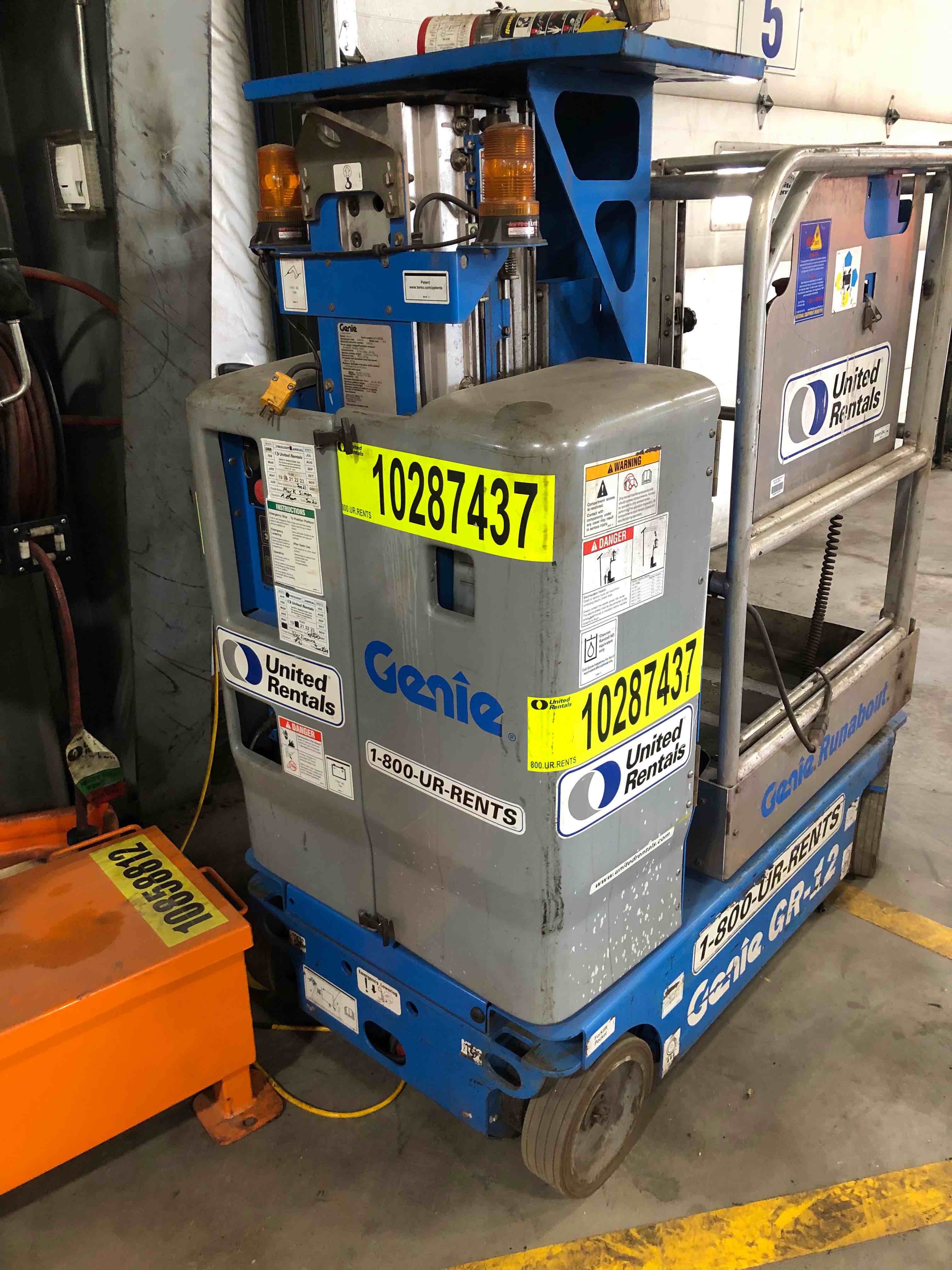 Used 2014 Genie GR-12 Self-Propelled One-Person Lift For Sale in Wabush ...