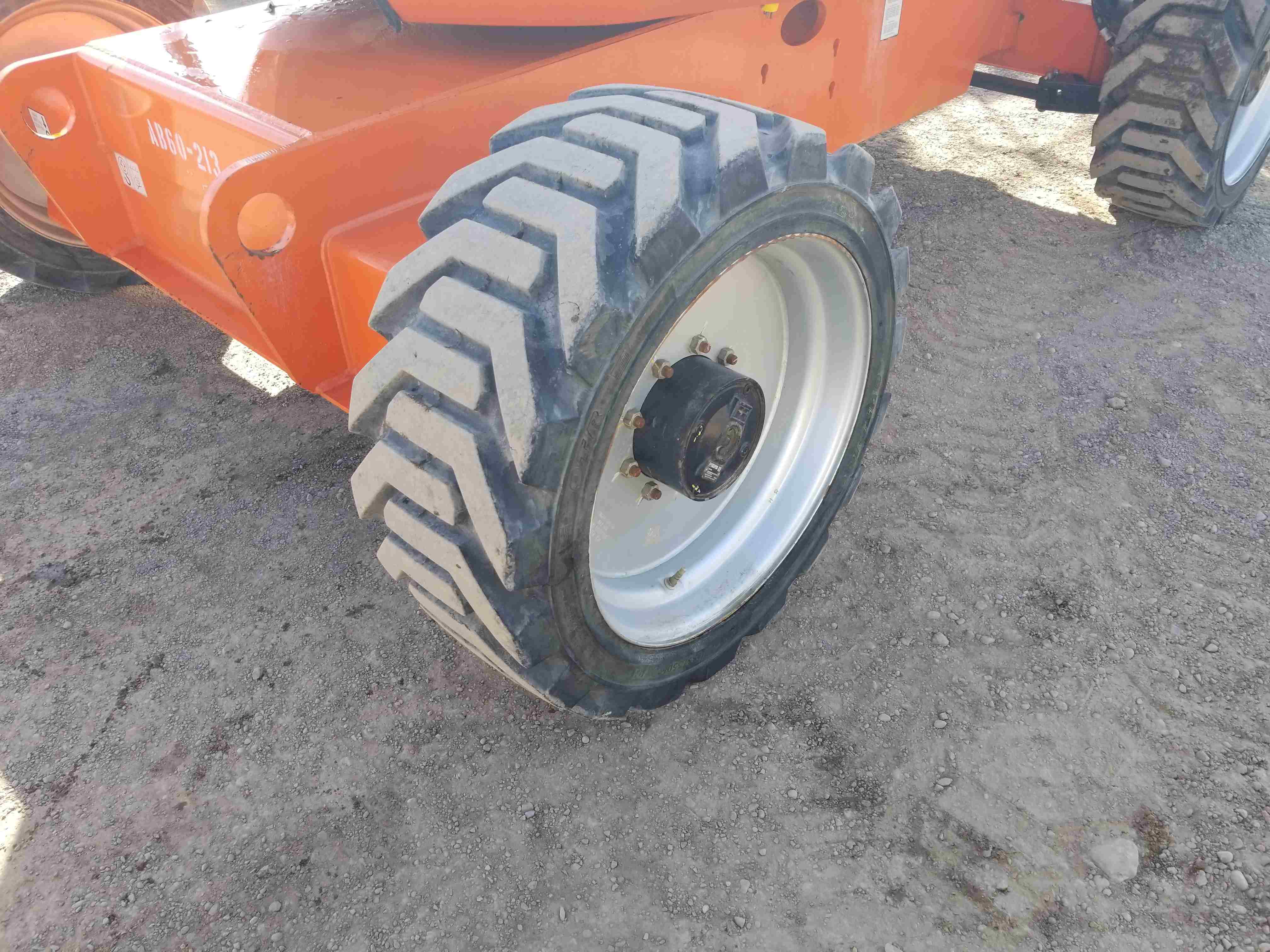 Used 2014 JLG 600AJ Articulating Boom Lift For Sale in Fort Mackay, AB ...