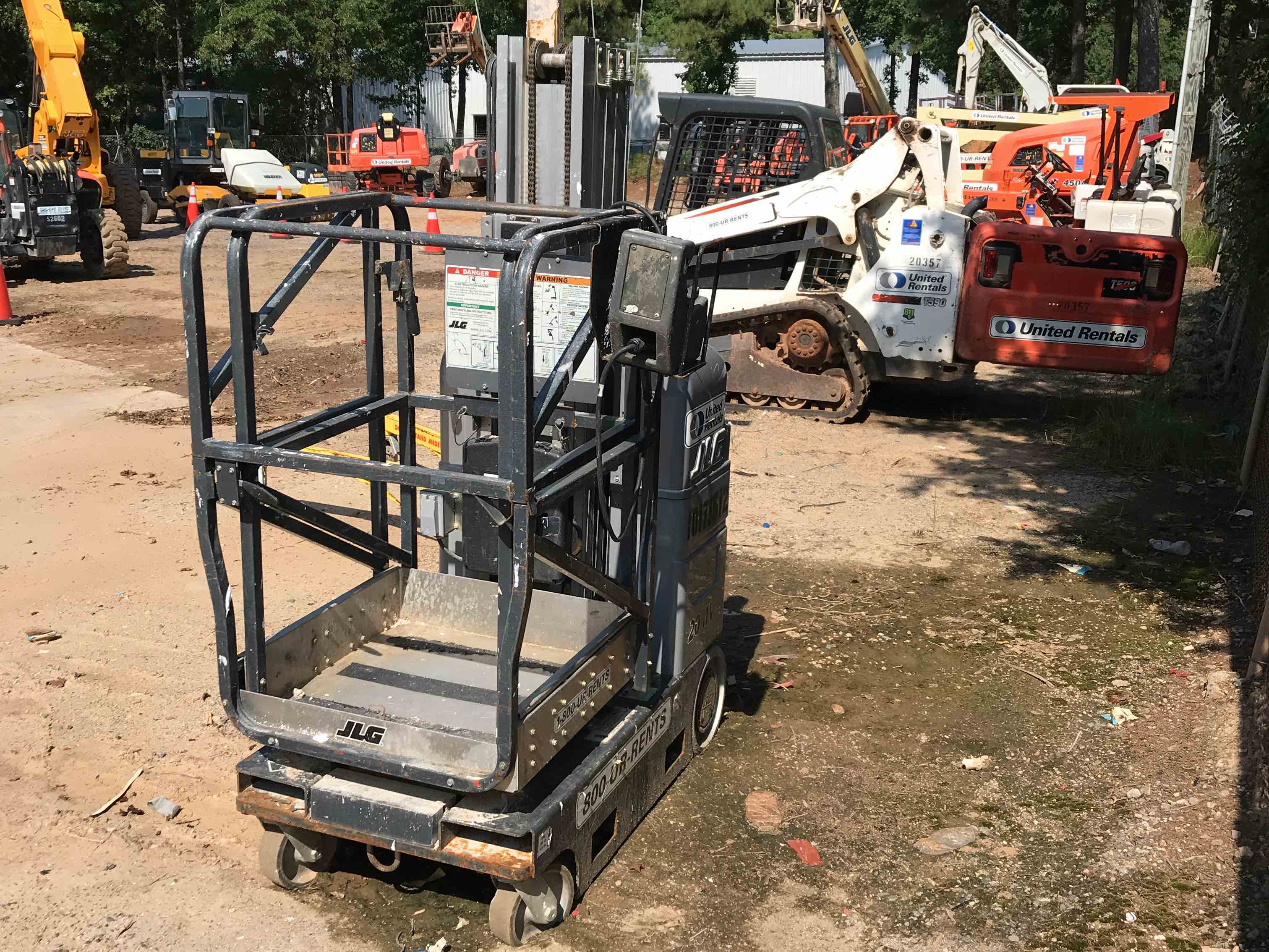 Used 2013 JLG 20MVL Self-Propelled One-Person Lift For Sale in ...