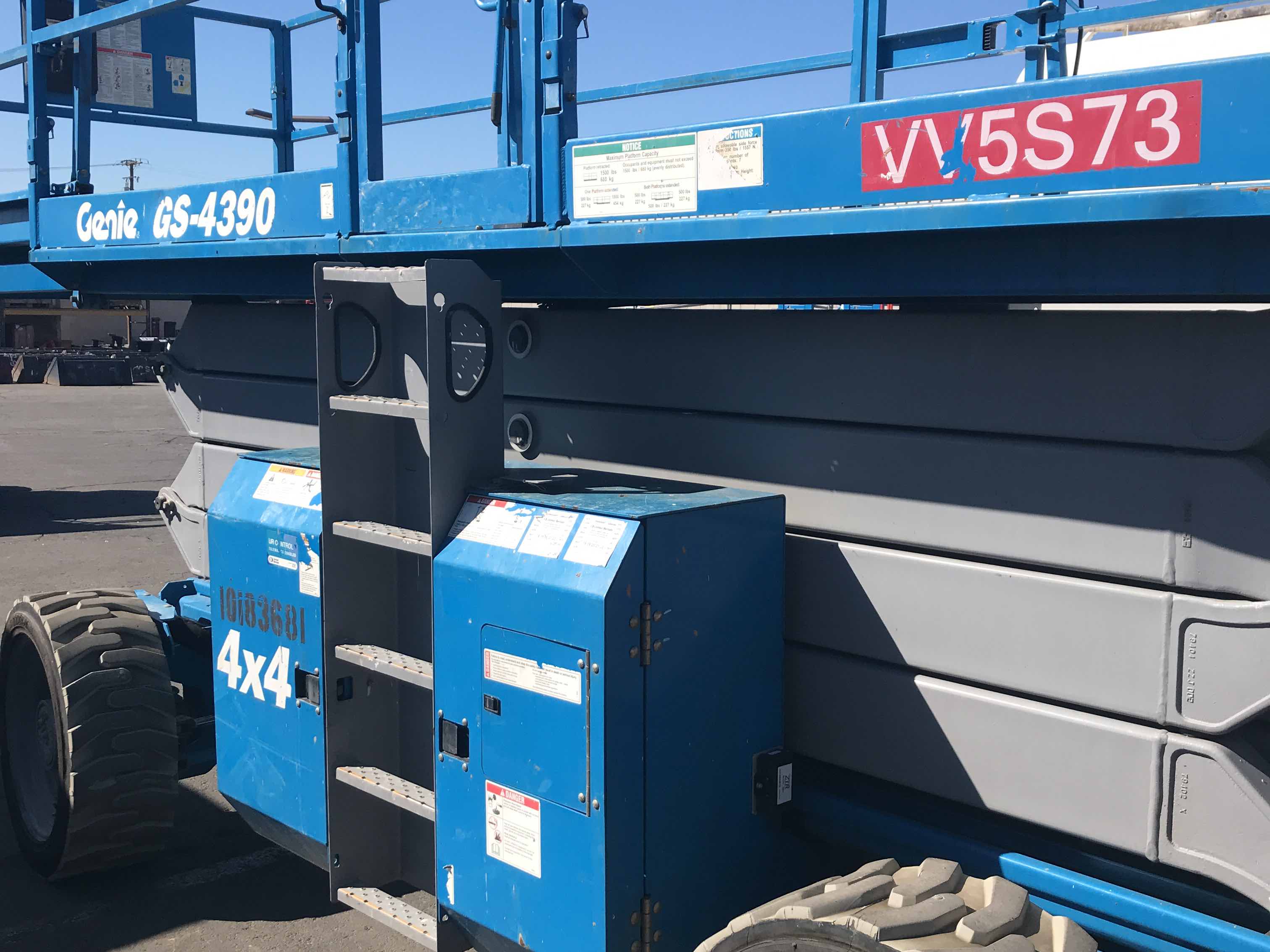 Used 2013 Genie GS-4390 RT Rough Terrain Scissor Lift For Sale in ...