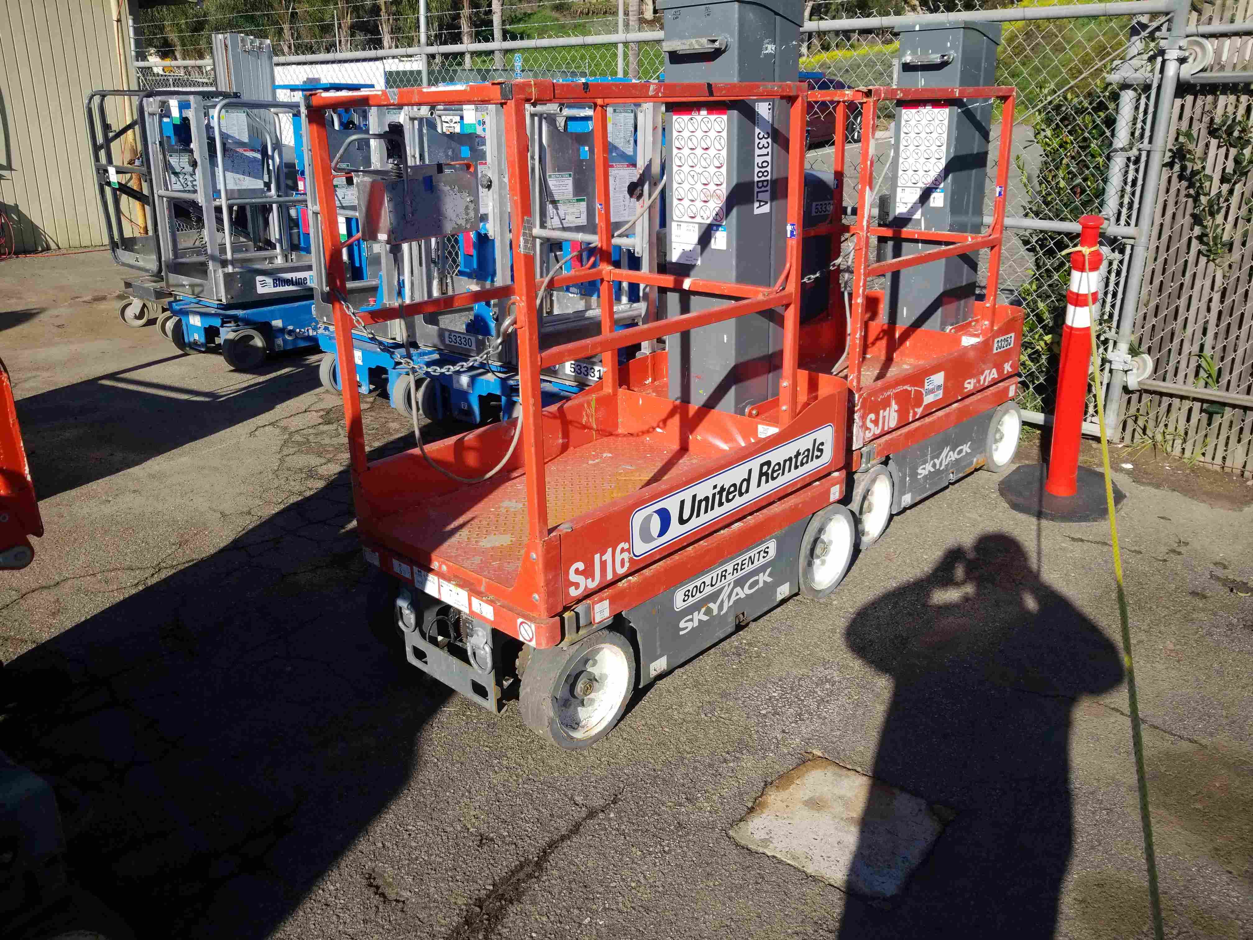 Used 2016 Skyjack SJ16 Self-Propelled One-Person Lift For Sale in San ...