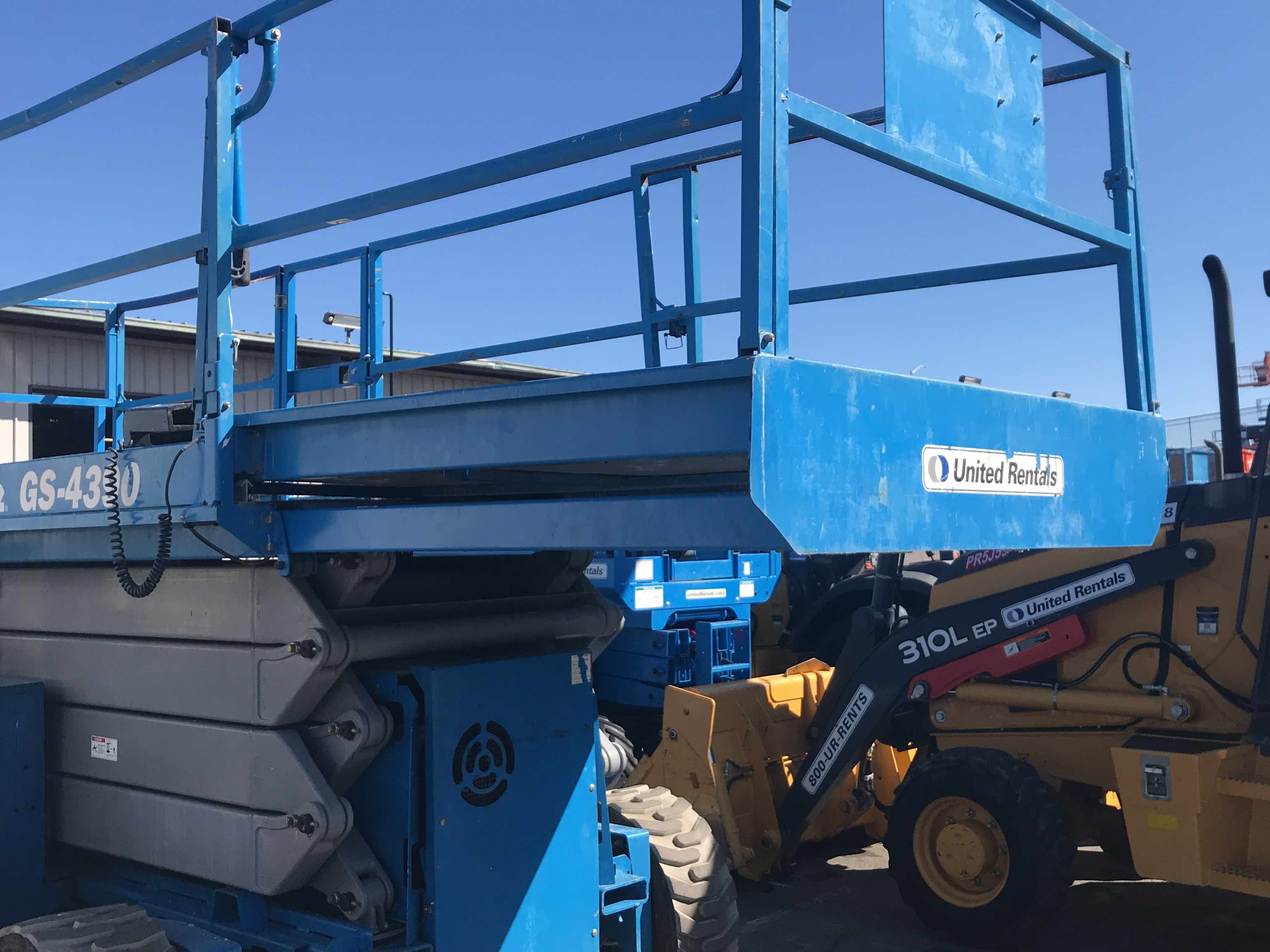 Used 2013 Genie GS-4390 RT Rough Terrain Scissor Lift For Sale in ...