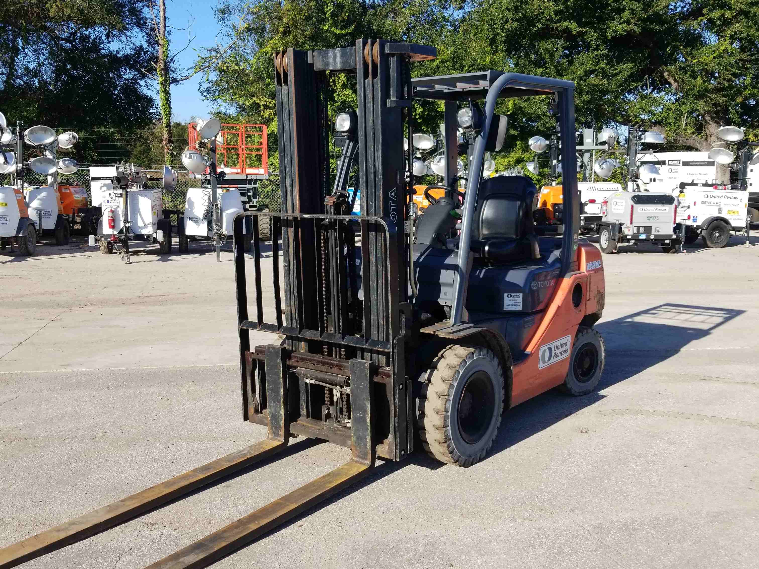 Used 2014 Toyota 8FGU25 Forklift For Sale in Orlando, FL | United Rentals