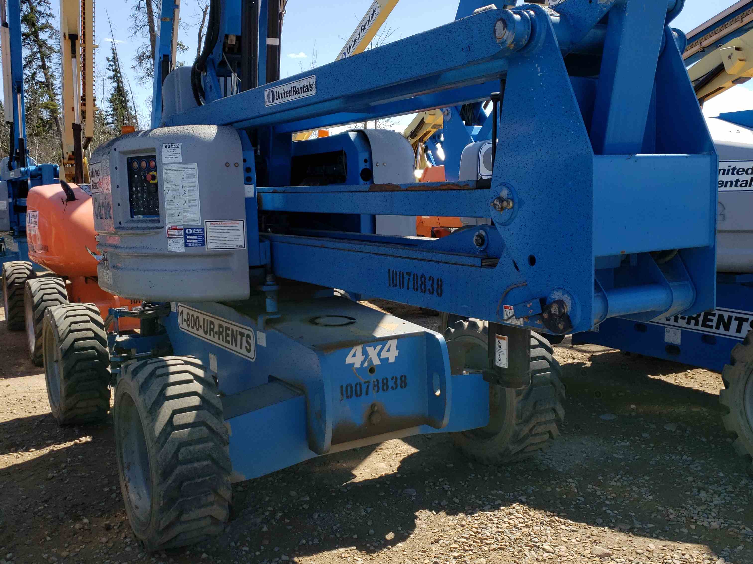 Used 2012 Genie Z-60/34 Articulating Boom Lift For Sale in Fort Mckay ...