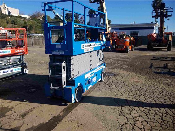Used 2017 Genie GS-3232 Scissor Lift For Sale in North Las Vegas, NV ...