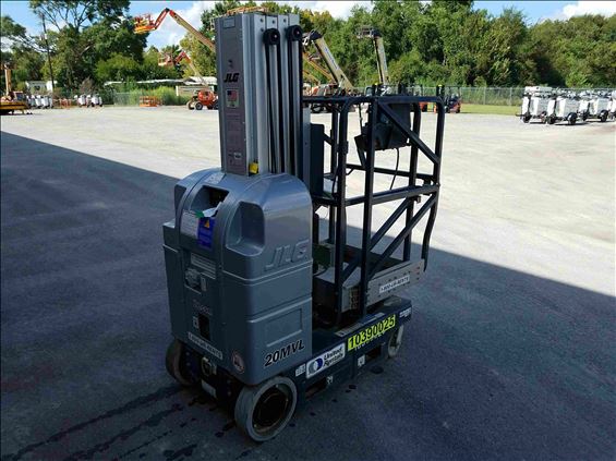 Used 2015 JLG 20MVL Self-Propelled One-Person Lift For Sale in Gonzales ...