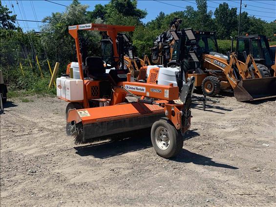 Used 2018 LayMor SM300 Sweeper For Sale in Peterborough, ON | United ...