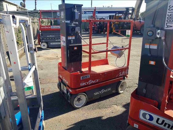 Used 2016 Skyjack SJ16 Self-Propelled One-Person Lift For Sale in ...