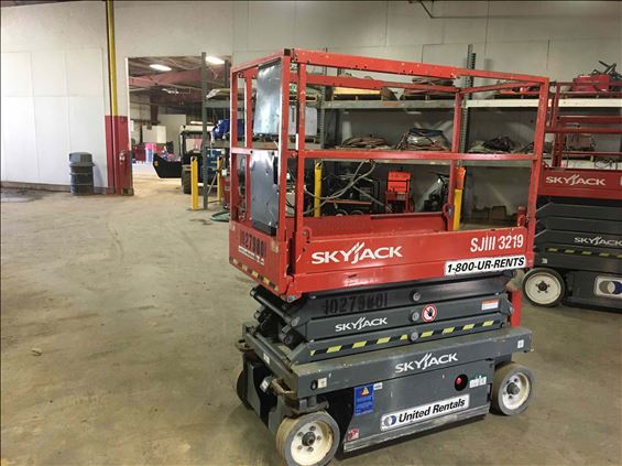 Aerial Lift Rentals at 1008 KENNEDY MEMORIAL DRIVE, Oakland, ME 04963 ...