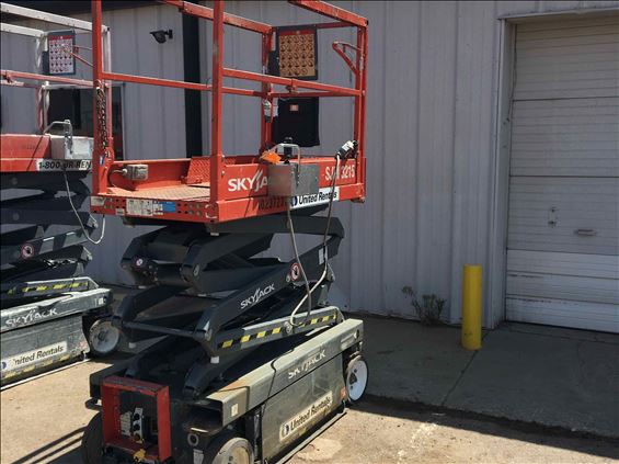 Used 2018 Snorkel S3215L Electric Scissor Lift For Sale in Tolleson, AZ ...